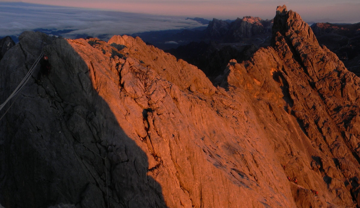 Puncak Jaya - Carstensz Pyramid | Gunung Bagging